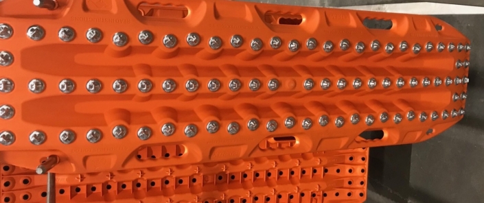 Select Plastics – Engineering and Manufacturing